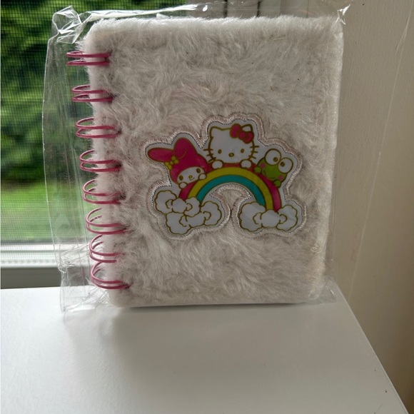 Sanrio | Office | Nwt Hello Kitty Sanrio Characters Over The Rainbow ...